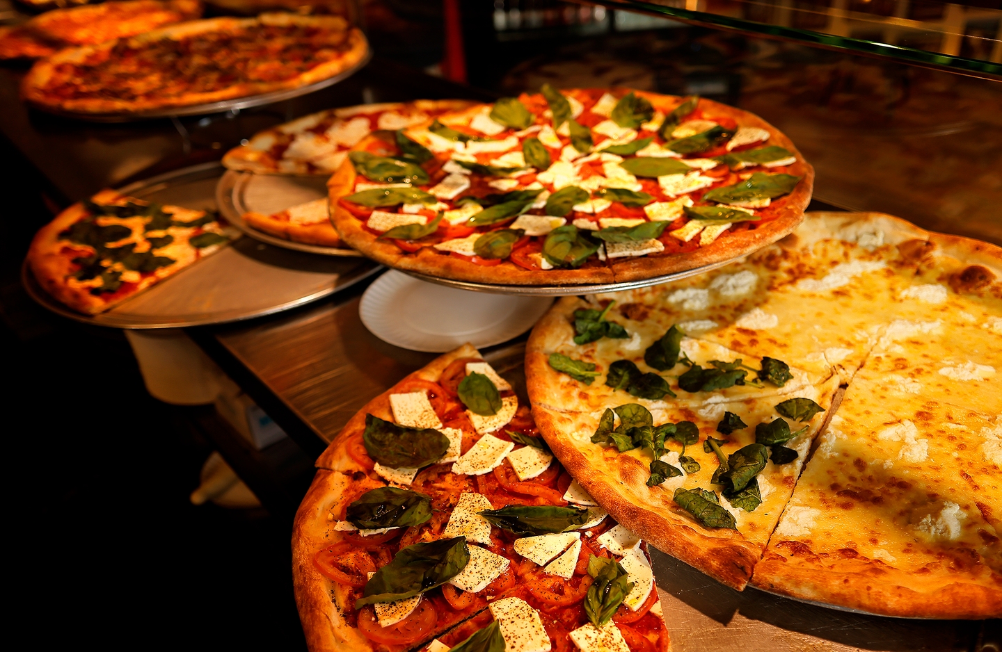 Jeff Bezos Uses Bizarre Two-Pizza Rule To Prevent Amazon Employees From ...